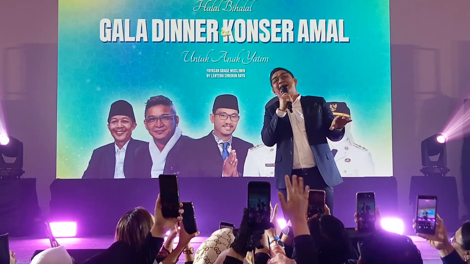 Pasha Ungu Hadir di Cirebon, Konser Amal Lentera Banjir Apresiasi