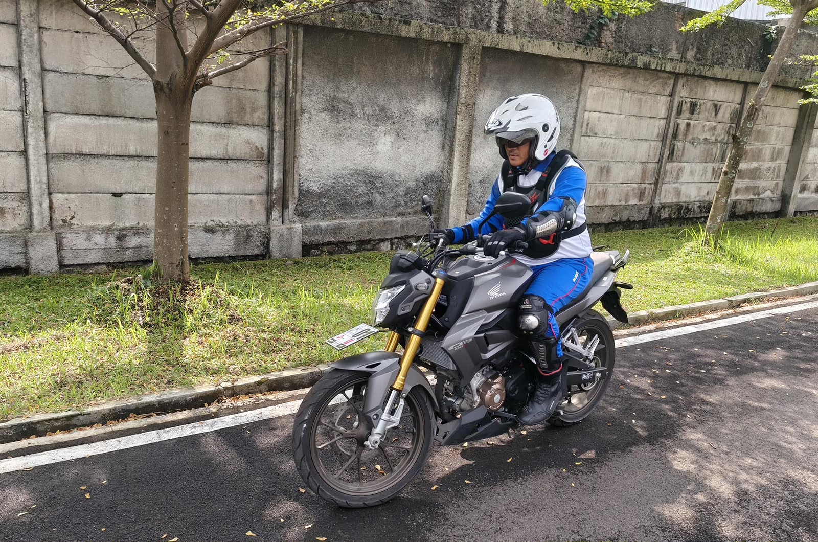 Pentingnya Chest Protector sebagai Perlindungan Tambahan Saat ...