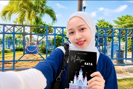 Syarifatul Aliyah, Penulis Muda yang Terus Berkarya di Tengah Kesibukan ...